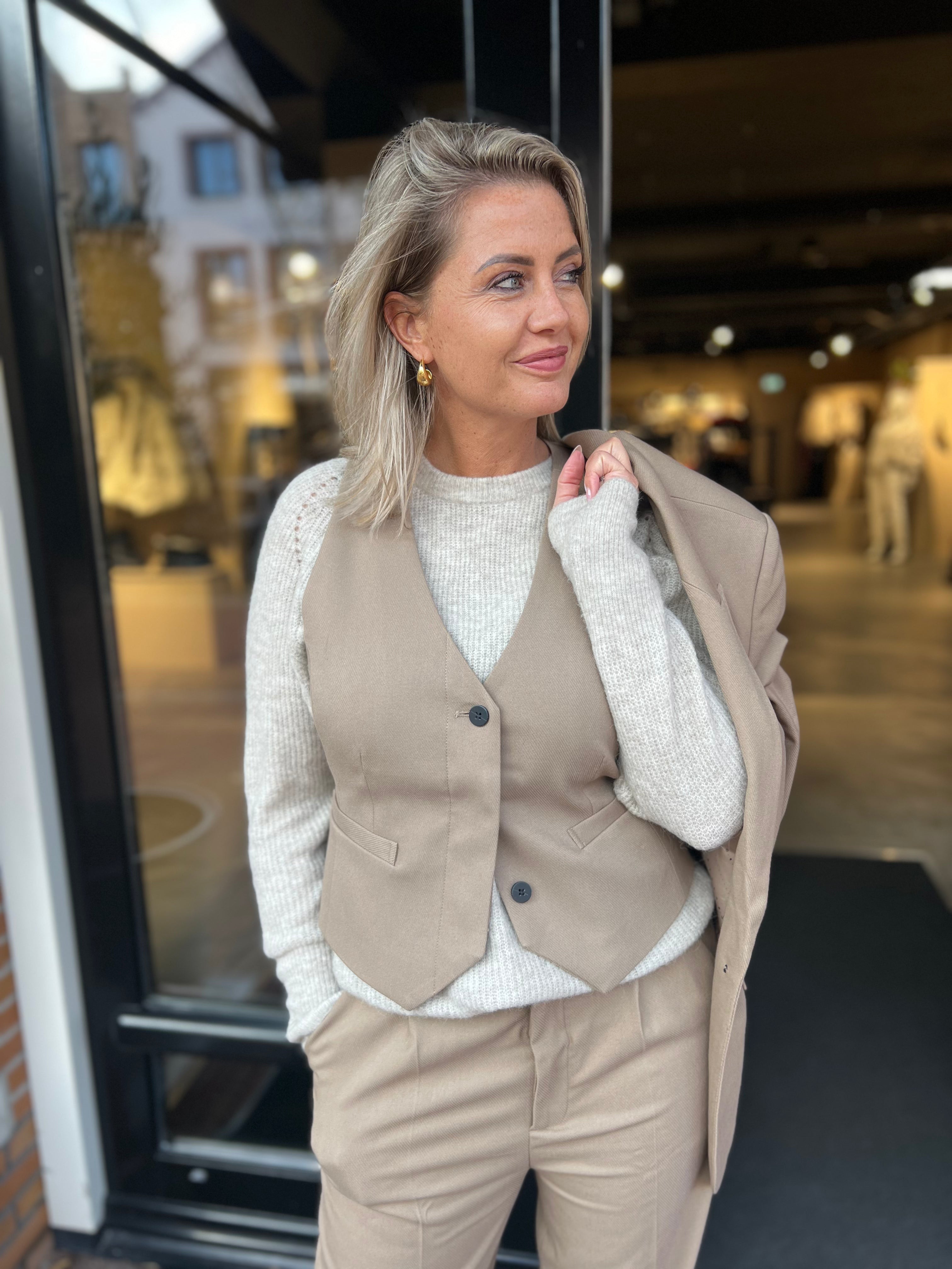 COPENHAGEN MUSE - TAILOR WAISTCOAT – Diverzo Mode & Lifestyle